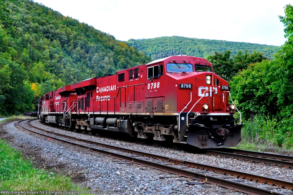 "First Signs of Fall" CP-39Z/257 NB @ Jim Thorpe, Pa.